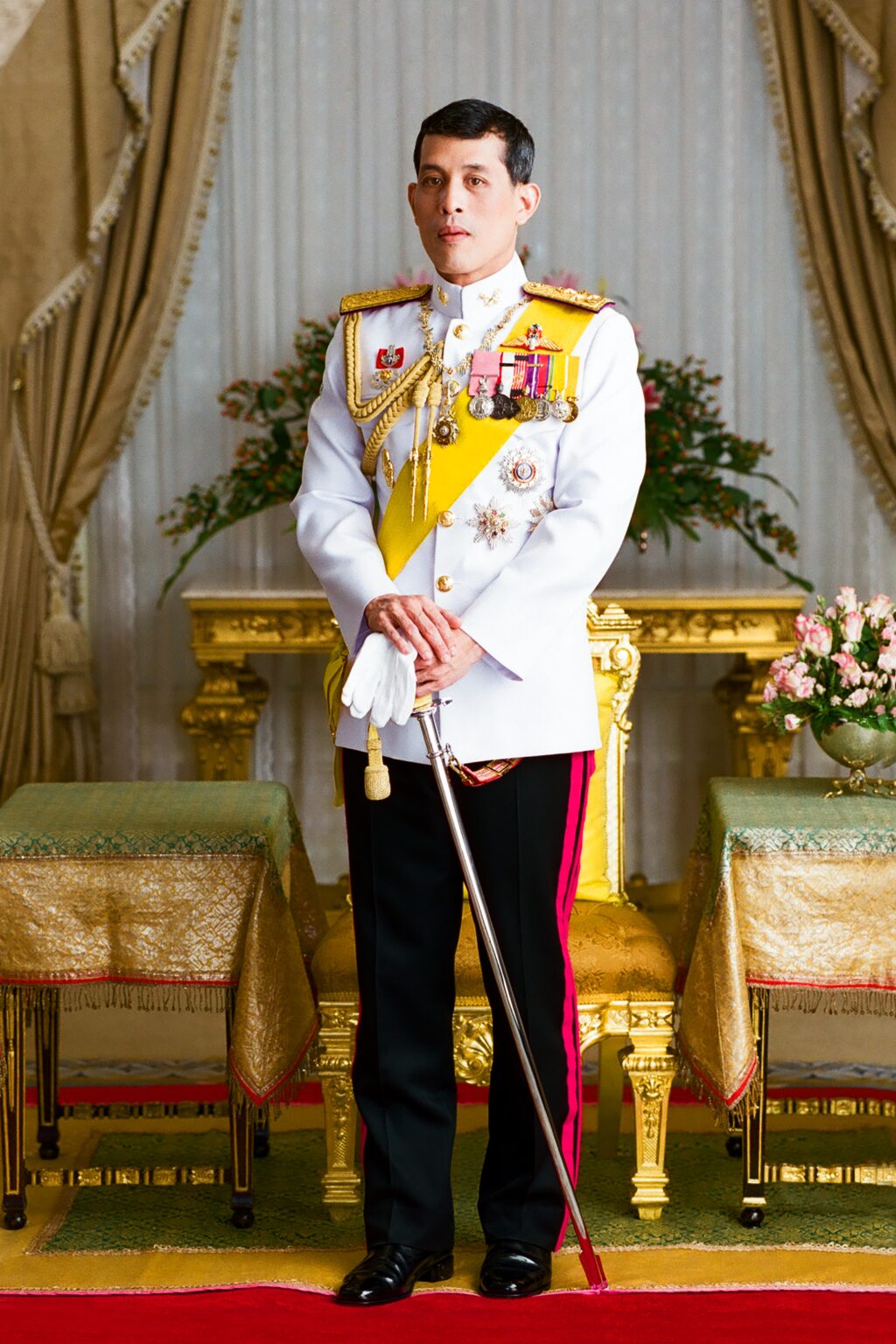 King Maha Vajiralongkorn: World’s Richest Monarch| layalina privee